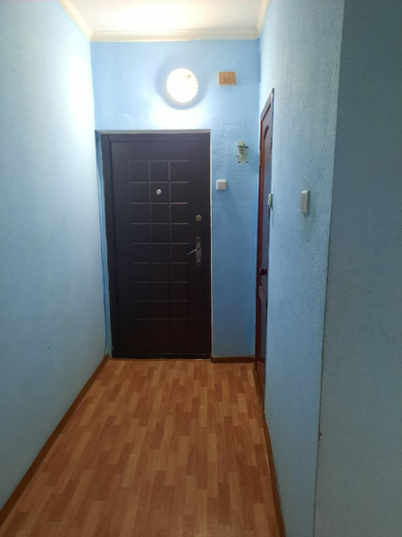 Продаю 1/1/5 2*6 балкон Авиасозлар 1 возле ипотека