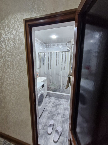 Продаётся 2 ком квартипа на Караташ ор.р Самарканд Дарвоза