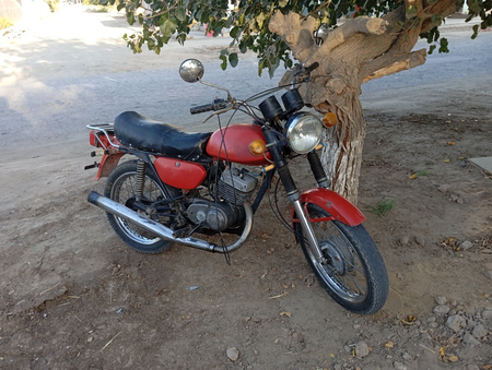 Mototsikl sotiladi