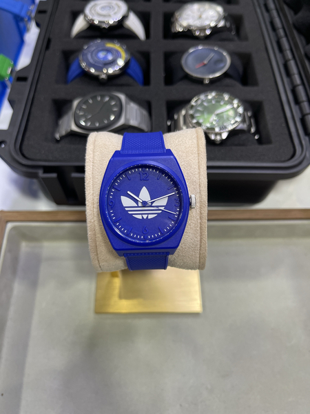 Adidas Original часы Unisex