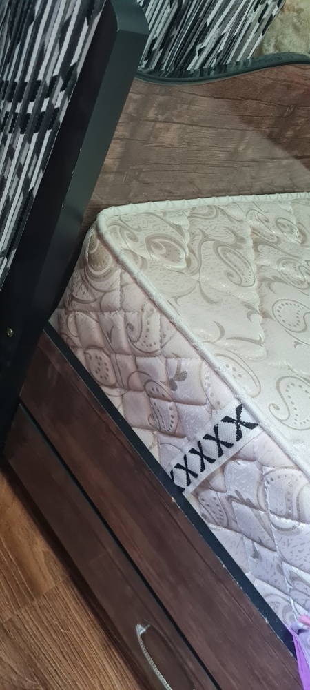 Продам однаспальную кровать.