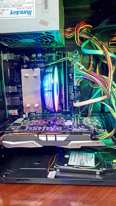 Мощный игровой! DDR 4  Девятого поколения RGB Комплект
