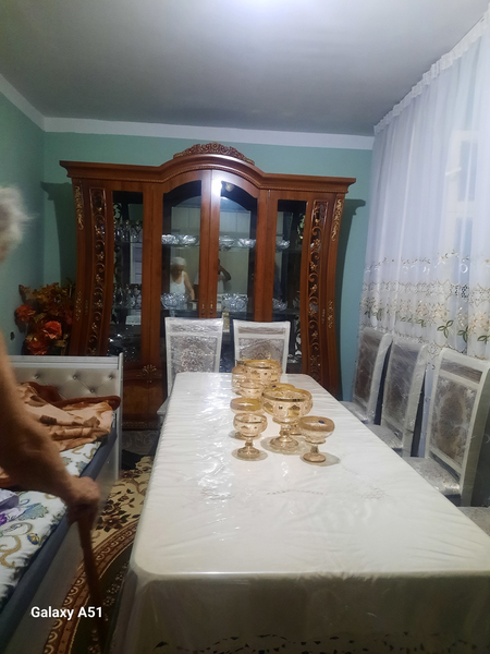 Срочно продаётся Юнусабвд-18  2/4/4  кирпичный