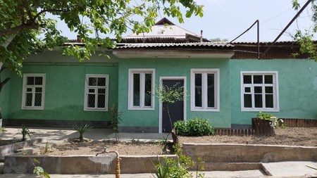 Срочная продажа дома в центре горда.