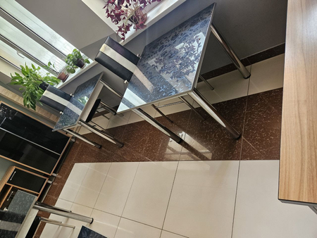 Продаётся столы и стулья