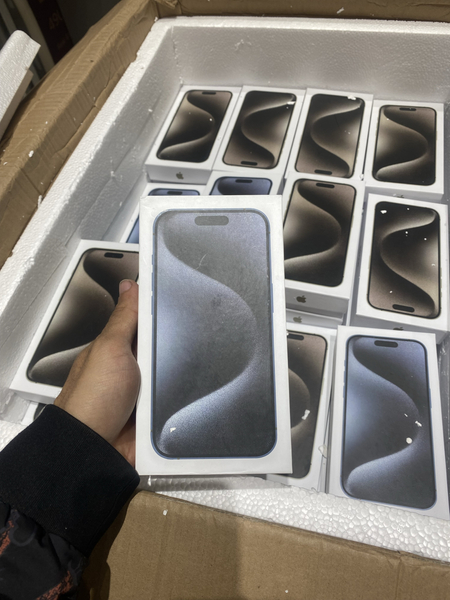 Ultara Max yengi telefon aksiyada