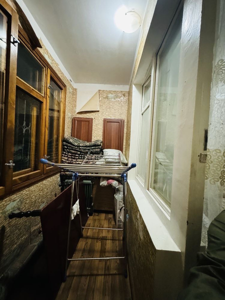 Продам квартиру 2/2/4 на массиве Феруза