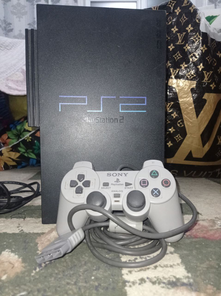 Playstation ikki million oltiyuz ming soʻm