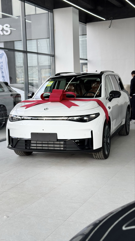 Leapmotor C16 avtosalon