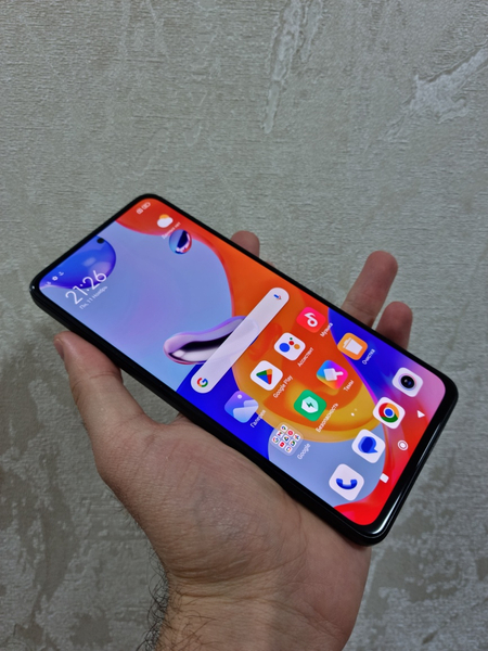 Продаю телефон Redmi Note 11 pro память 6/128 в идеальном состоянии!