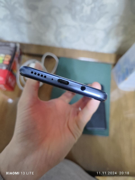 Mi 10t lite 5g 6/128 xolati yaxshi ishlashi zor