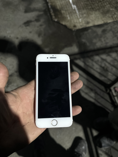 Iphone 6s   64gb .