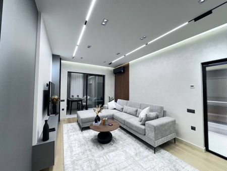 Продам квартиру 2/8/9 на метро Ойбек
