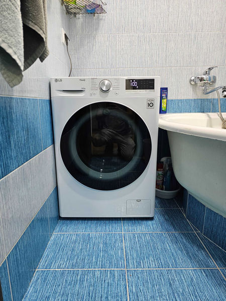 ПРОДАМ LG F4V5VG0W Машина с Сушкой 9KG/5KG (Steam/AI-DD/Сушка/ThinQ).