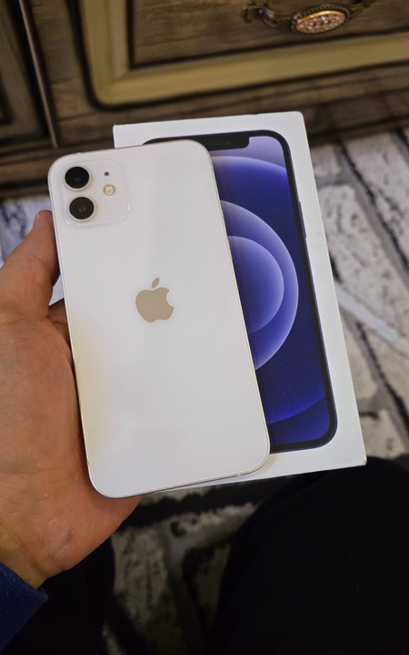 iPhone 12 White 64GB iCloud