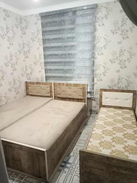 2 комнат на Кадышева в Аренду