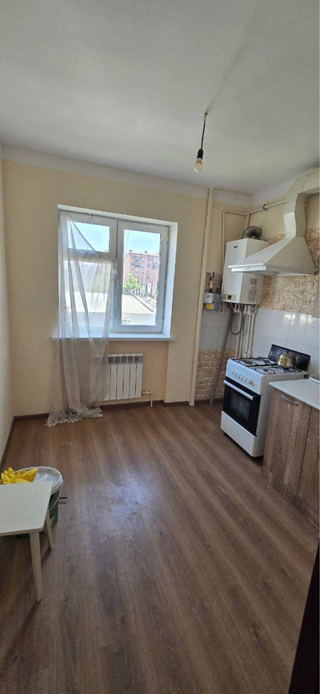 Продается Срочно.  Сергели 5 а. Цена супер