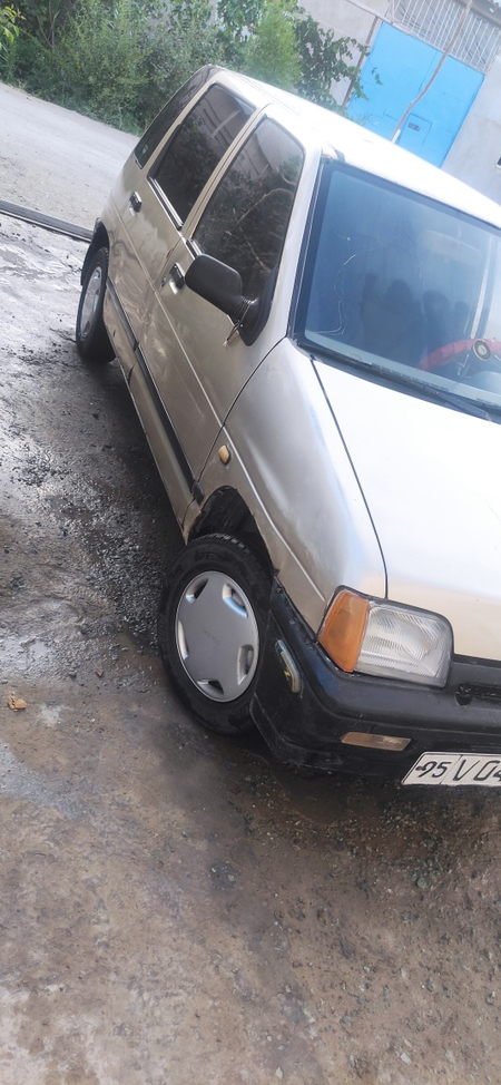 Tiko 97 yil holati yaxshi 4 ta balon yaxshi benzinda