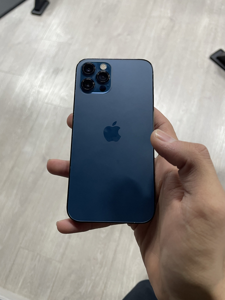 Iphone 12 pro Sotiladi