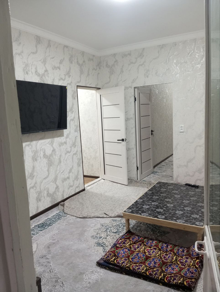 Продаётся 3/5/5. 92м².Яшнабад Тузель 1. Галантерея. Конечка 166.