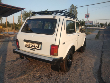 Niva 4x4 sotiladi 2600$