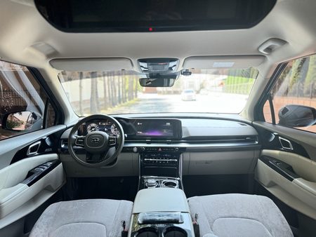 Kia Carnival HI Lumising Sotiladi