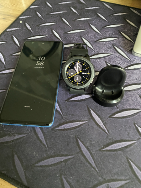 Samsung a52 128 + Galaxy Watch SM-R810