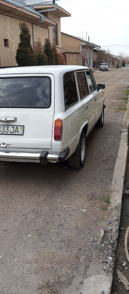 Vaz 2102 srochna sotiladi