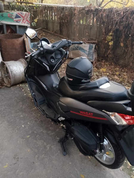 Продам скутер  MMAX