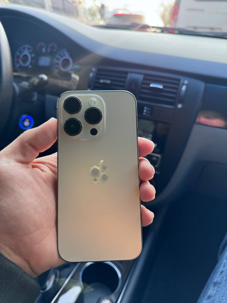 iphone 14 pro gold ideal