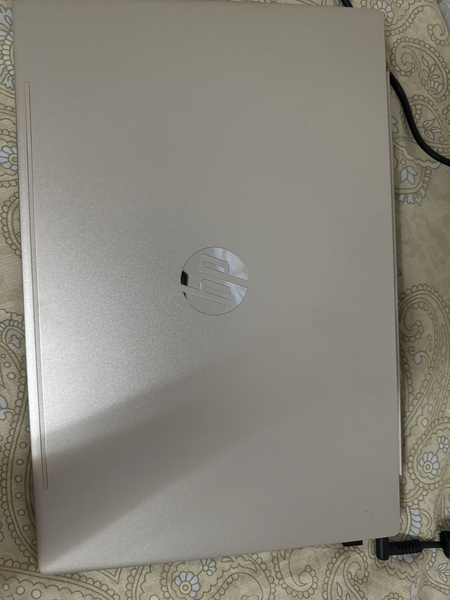 Noutbuk HP pavilion 8GB 64x Windovc 10