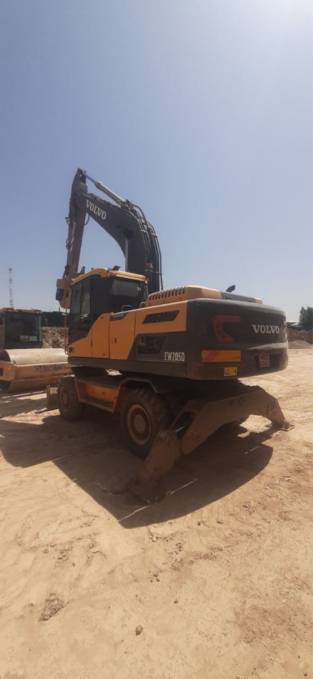 Продается эксковатор VOLVO EW205D