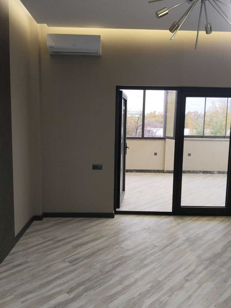 Срочно продается 1/5/5 квартира 40²M Ор-р: Лабзак,Осиё Гранд  (МНМ)
