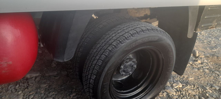 Kia bongo metan 2010 yil