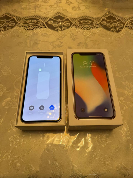 iPhone X 64gb коробка документами
