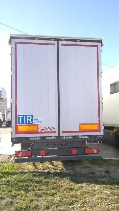 Продаётся полуприцеп тентовый (шторный) объём 92 куб.м