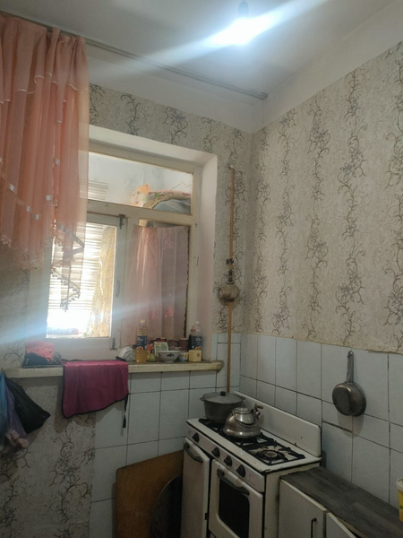 Zarafshon 2mkr,20a domda2xonali kvartira sotiladi, yoki dachaga almash
