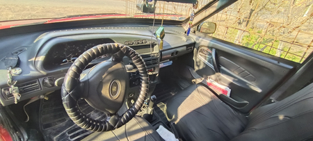 Lada 2109 satiladi