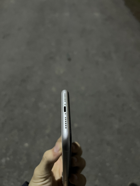 iPhone 11 sotiladi 64 gb