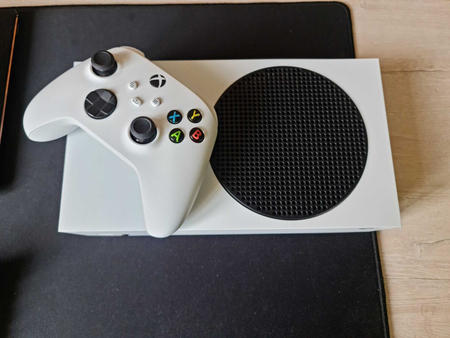 Продается XBOX series s