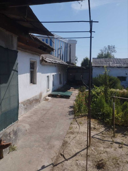 Продается участок, 6,5 соток, расположенный в центре города Нурафшан