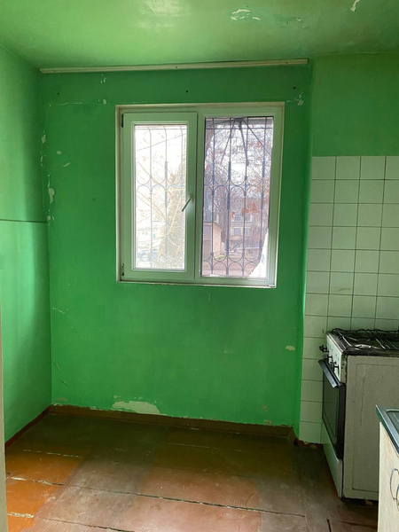 Срочно Продаётся 2 комнатная квартира Академ городок горбатый