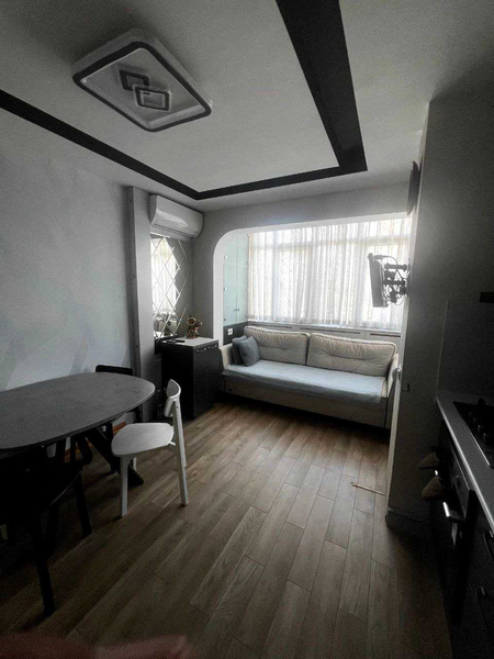 Продам квартиру 4/2/9 Себзар банковская 100кв.м с обстановкой