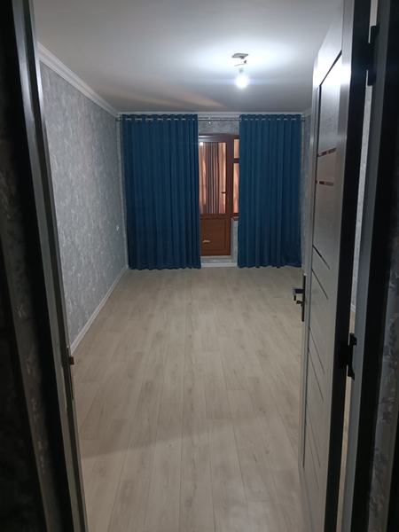 Qarshi shahri 13 dom 17kv  atlasdi oldi