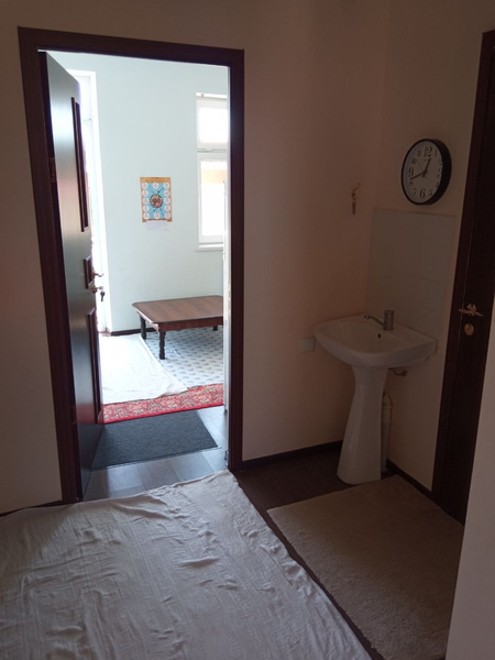 2 sutxli Kotej sotiladi