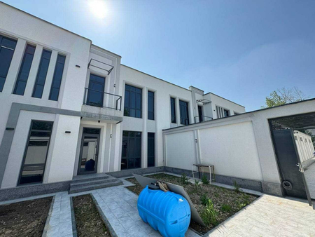 Абсолютно новый коттедж 2.4 сотки от застройщика Юнусабад салон черри