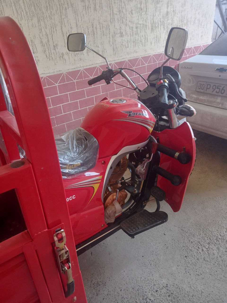 Lochin motor 200 holati yangi