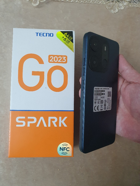 Srochna sotiladi Tecno Spark Go 2023 6/64Gb  Karobka dakument bor