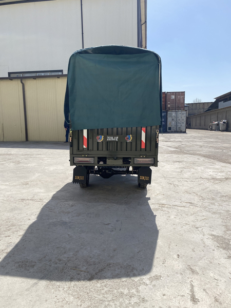 Трицикл Xunjie XJ200ZH-1.  2T.