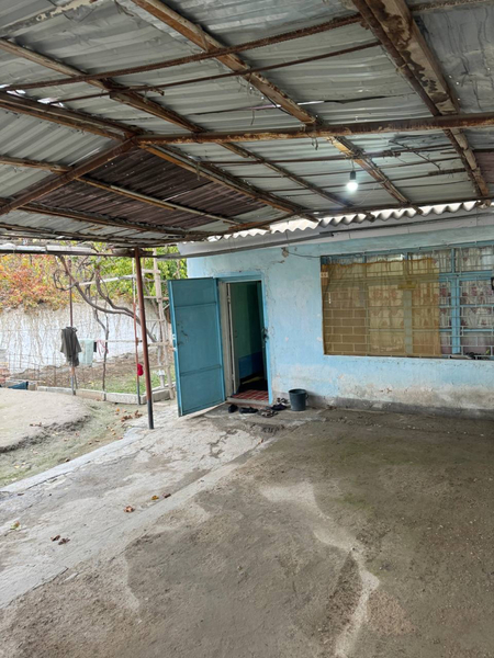 Dala hovli sotiladi